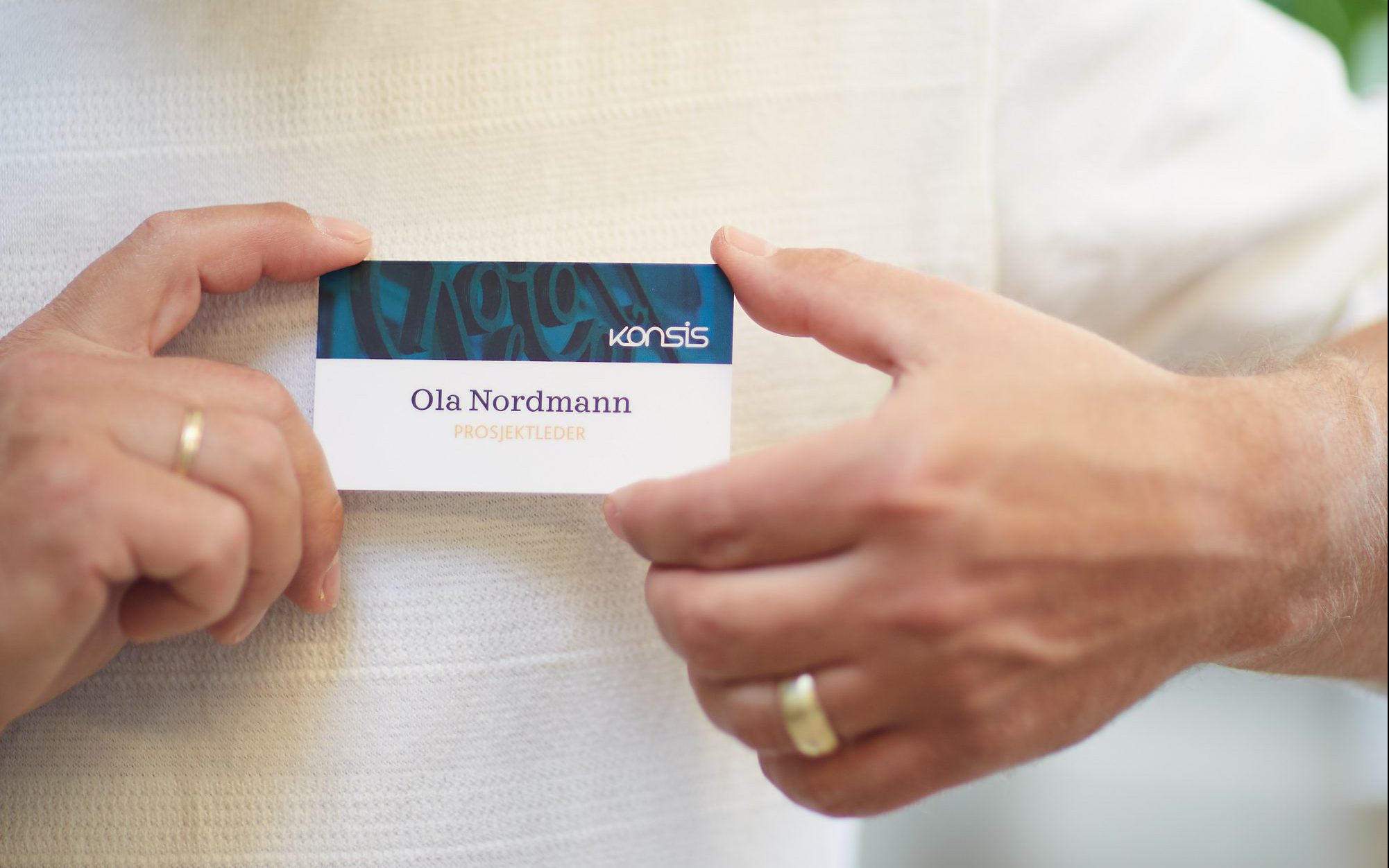 Hold orden på dine events med akkrediterings- og navnekort fra Konsis!
